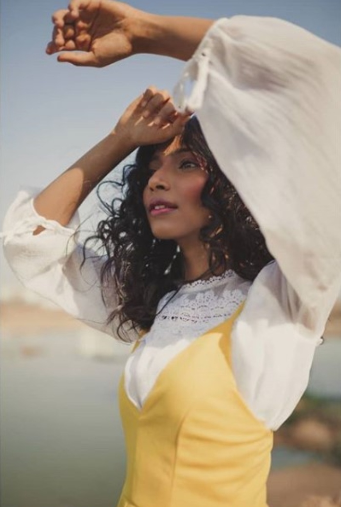 Pulse Fashion: Why You Need to Hop Onto the Oversized Victorian Sleeves ...